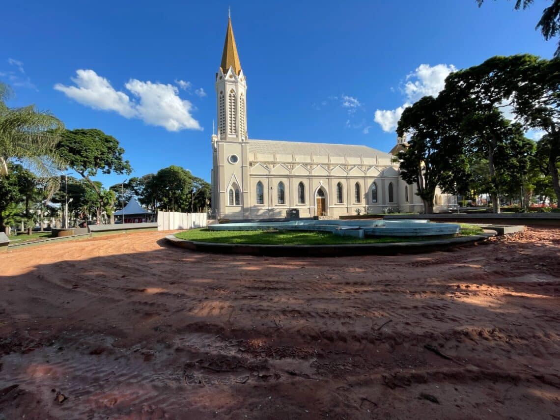 Praça Da Bandeira Ganhará Revitalização Completa Com Troca Da Calçada